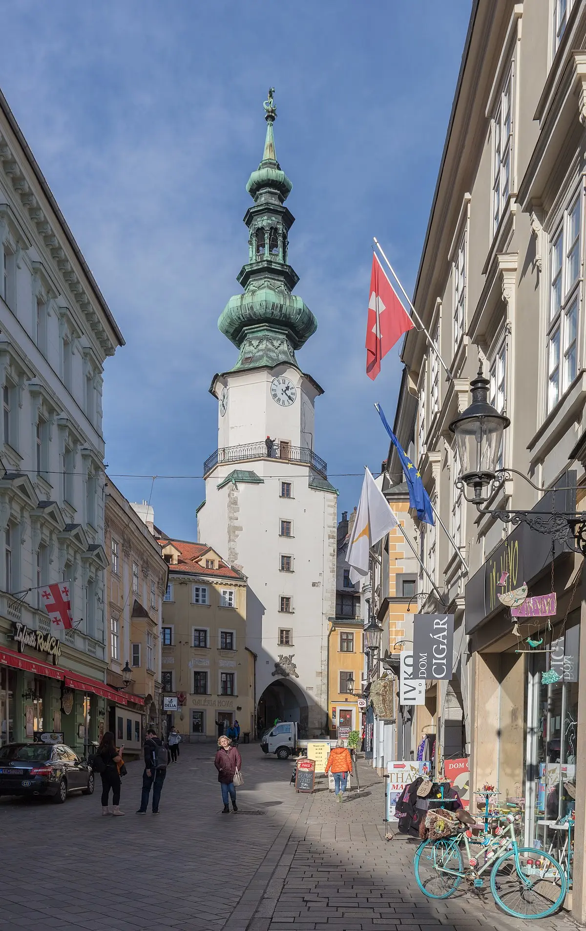 Iglesia Azul De Bratislava: Art Nouveau Húngaro | Iglesia Del Pilar