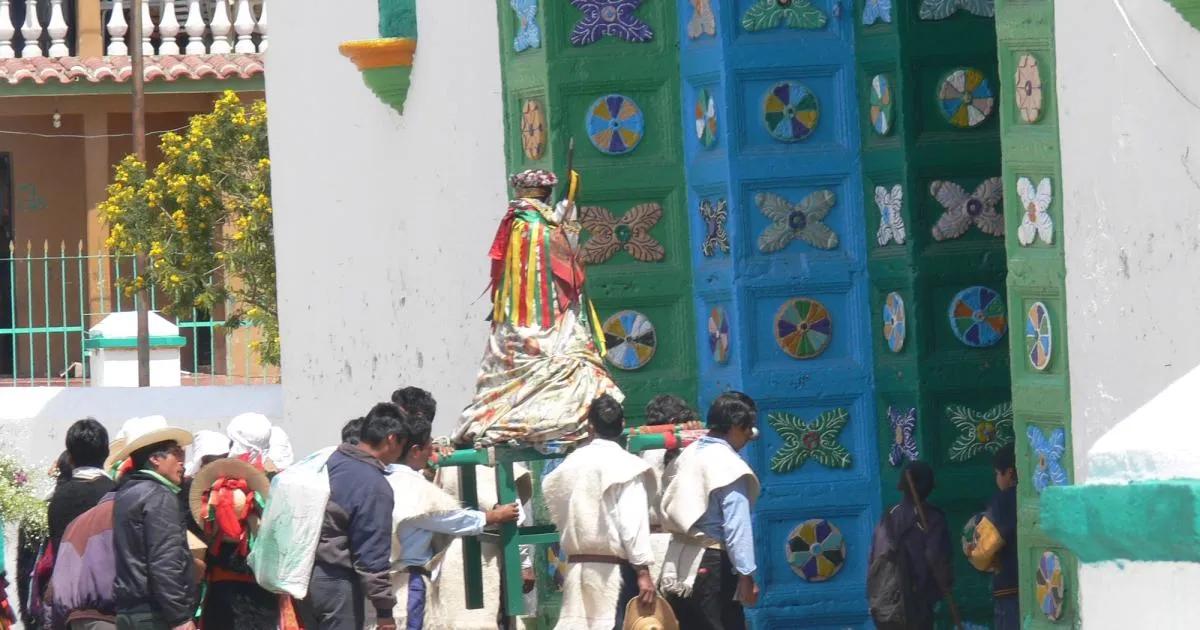 San Juan Chamula: Iglesia Maya Y Fe Católica En Chiapas | Iglesia Del Pilar